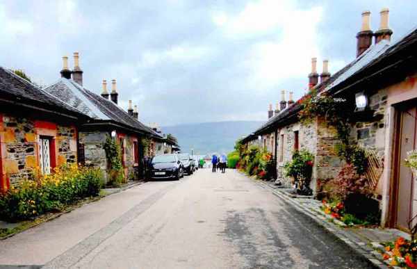Luss, A Cute Town In Scotland – The Intentional Travelers