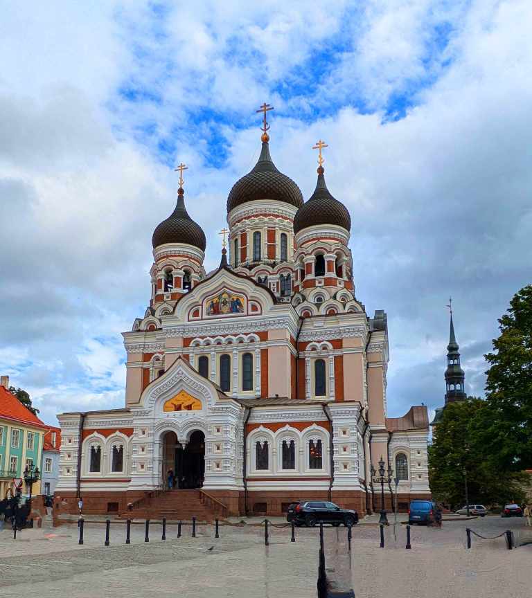 Everybody Hates The Russians – The Intentional Travelers